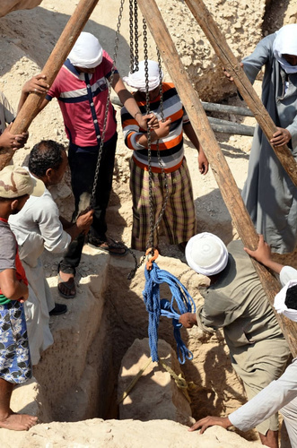 Zawyet Sultan: a pyramid in context | EES